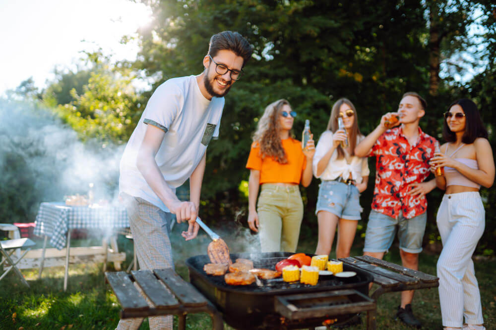 Co przygotować na grilla ze znajomymi?